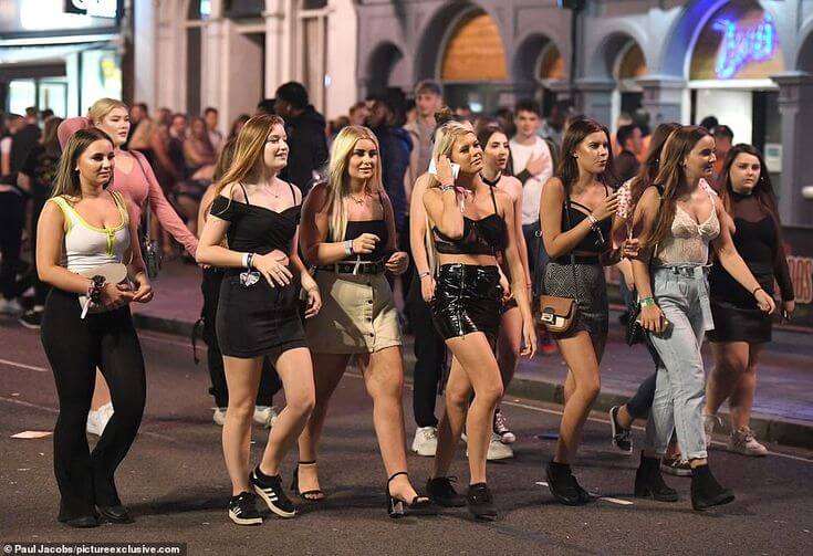 How to Stay Safe on a Night Out at University